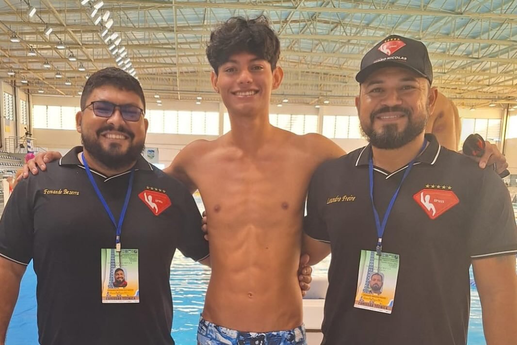 “Ao Mestre, Leandro Freire com Carinho”